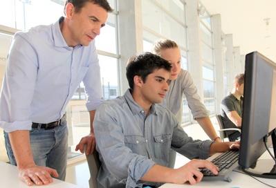 Mit "Lehre PLUS Matura" zur Berufsreifeprüfung | Arbeiterkammer Tirol